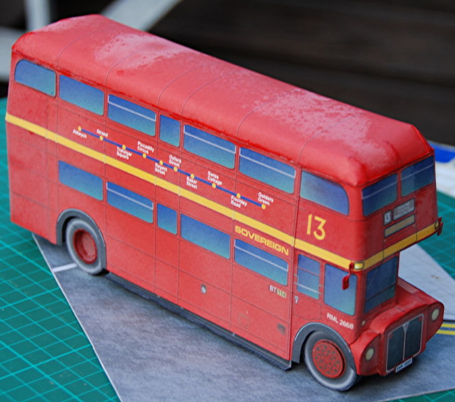 Lutz's Web Site: Paper Model Routemaster Bus